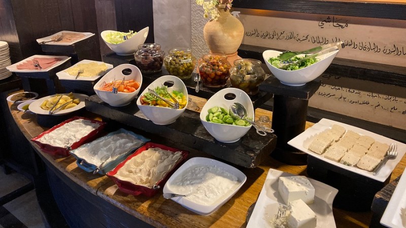 JORDANIJA 2021: Kanjon Moujib, grad Karak in nočna Petra (5. dan ...